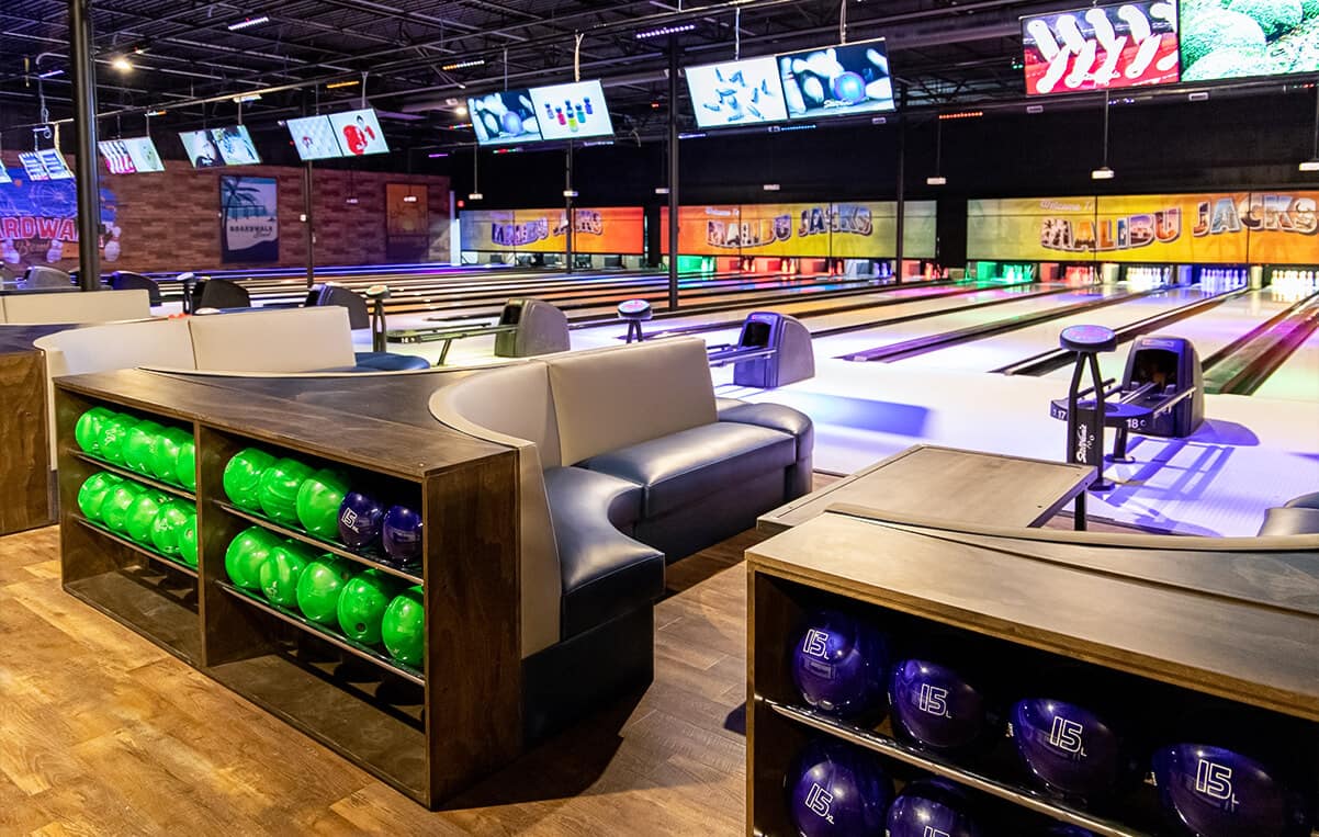 Traditional 10 Pin Bowling - Global Fun Pros